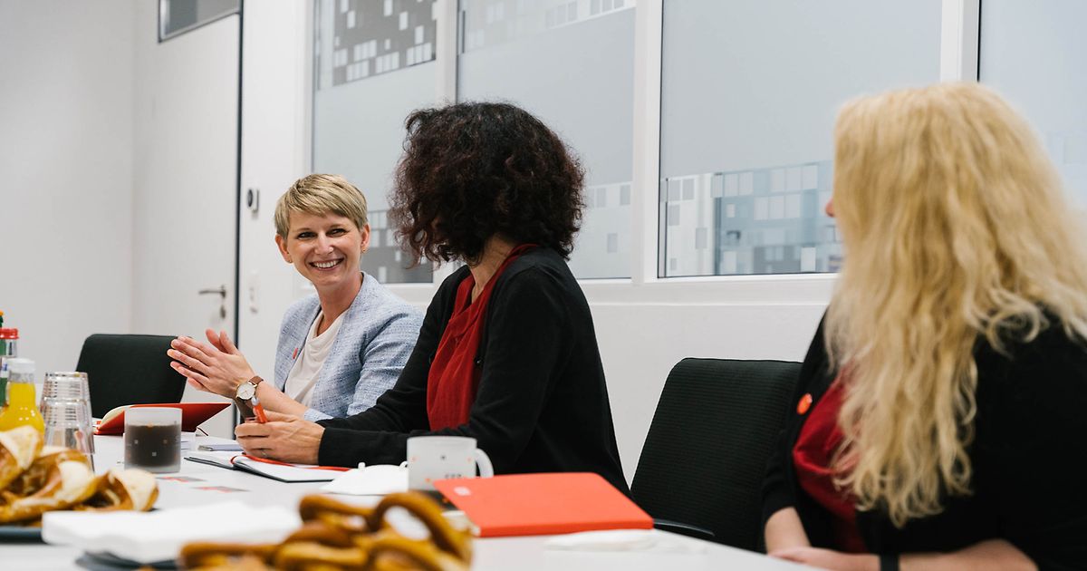 Every day is different at Control Tower | DB Cargo