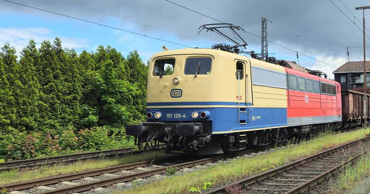 Old freight locomotive looks like new | DB Cargo
