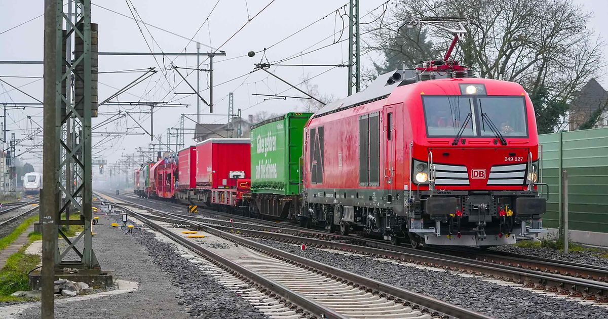 General refurbishment of Riedbahn railway completed | DB Cargo